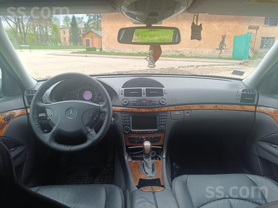 Brown Mercedes-Benz E 270 2005 in Daugavpils, with an engine capacity of 2.70 L and mileage of 341 thousand km for 4200 €, photo 6 on AUTOMOTO.COM.LV