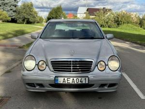 Grey Mercedes-Benz E 270 2000 in Mazeikiai, with an engine capacity of 2.70 L and mileage of 197 thousand km for 3400 €, photo 6 on AUTOMOTO.COM.LV