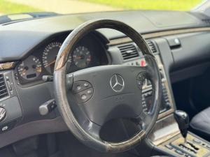 Grey Mercedes-Benz E 270 2000 in Mazeikiai, with an engine capacity of 2.70 L and mileage of 197 thousand km for 3400 €, photo 13 on AUTOMOTO.COM.LV
