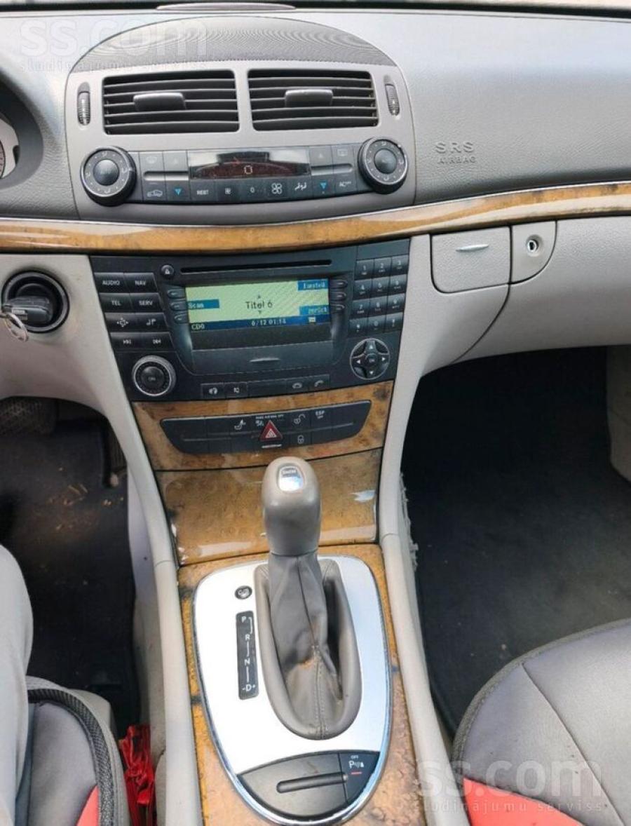 Grey Mercedes-Benz E 270 2002 in Riga, with an engine capacity of 2.70 L and mileage of 0 thousand km for 6990 €, photo 6 on AUTOMOTO.COM.LV