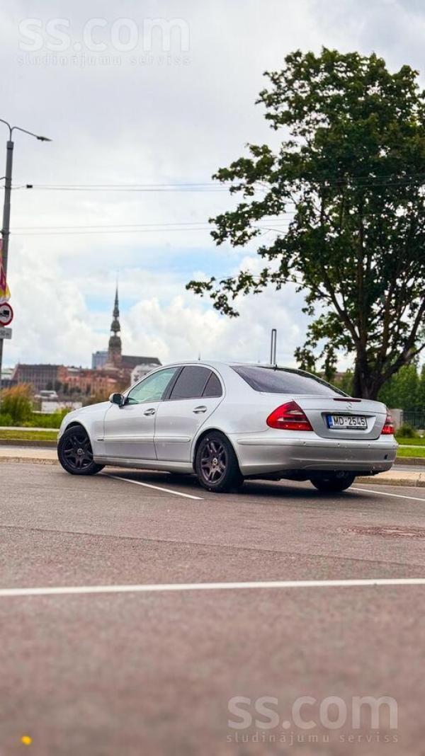 Pelēks Mercedes-Benz E 270 2002 Rīga, ar dzinēja tilpumu 2.70 L un nobraukumu 400 tūkst. km par 3000 €, foto 3 vietnē AUTOMOTO.COM.LV
