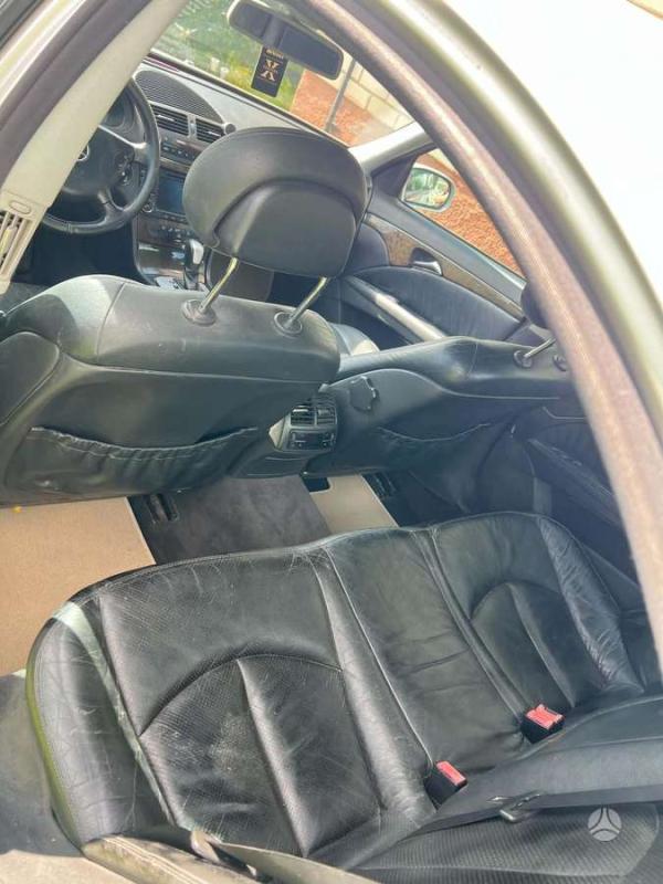 Pelēks Mercedes-Benz E 270 2002 Rokiškis, ar dzinēja tilpumu 2.70 L un nobraukumu 375 tūkst. km par 1950 €, foto 8 vietnē AUTOMOTO.COM.LV