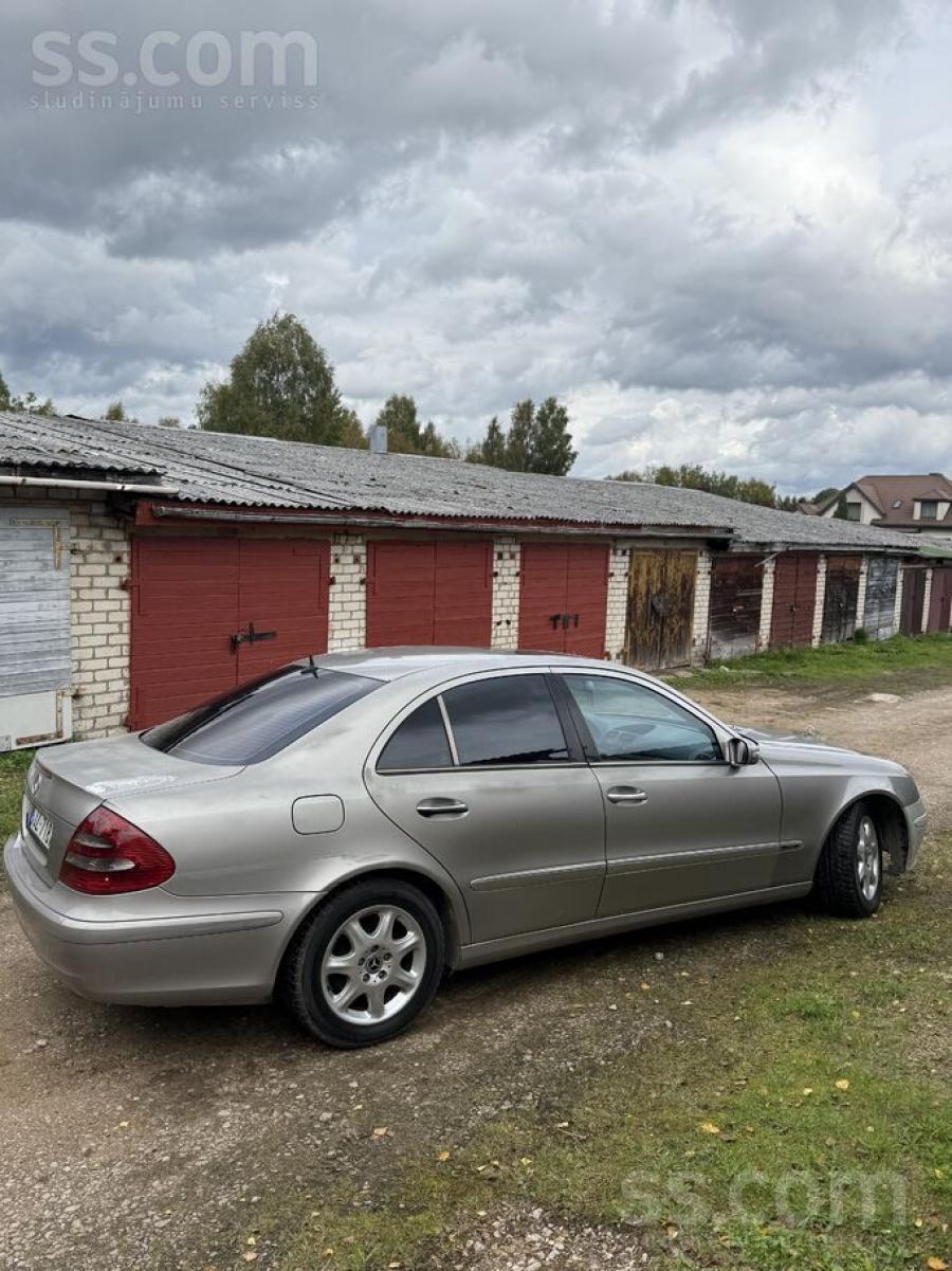 Pelēks Mercedes-Benz E 270 2002 Kuldīga, ar dzinēja tilpumu 2.70 L un nobraukumu 385 tūkst. km par 1500 €, foto 3 vietnē AUTOMOTO.COM.LV