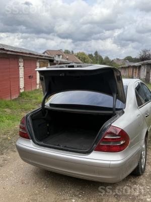 Pelēks Mercedes-Benz E 270 2002 Kuldīga, ar dzinēja tilpumu 2.70 L un nobraukumu 385 tūkst. km par 1500 €, foto 6 vietnē AUTOMOTO.COM.LV