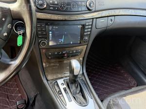 Grey Mercedes-Benz E 270 2002 in Riga, with an engine capacity of 2.70 L and mileage of 382 thousand km for 2850 €, photo 7 on AUTOMOTO.COM.LV