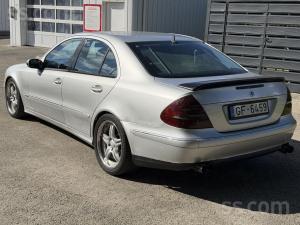 Grey Mercedes-Benz E 270 2002 in Riga, with an engine capacity of 2.70 L and mileage of 382 thousand km for 2850 €, photo 11 on AUTOMOTO.COM.LV