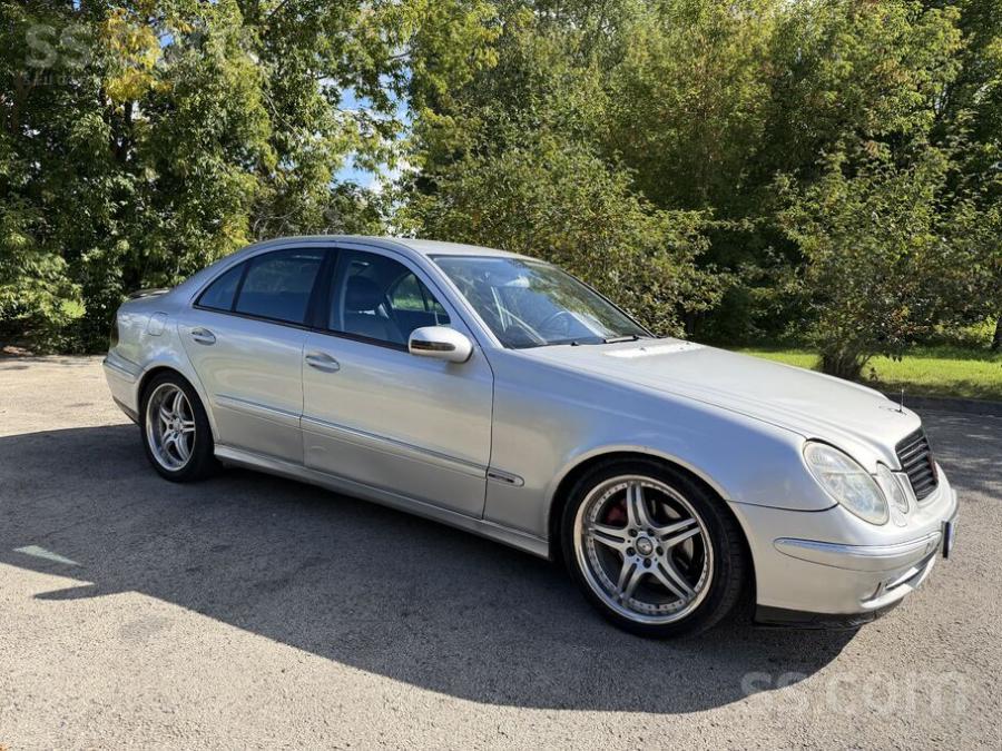 Grey Mercedes-Benz E 270 2002 in Riga, with an engine capacity of 2.70 L and mileage of 382 thousand km for 2850 €, photo 12 on AUTOMOTO.COM.LV