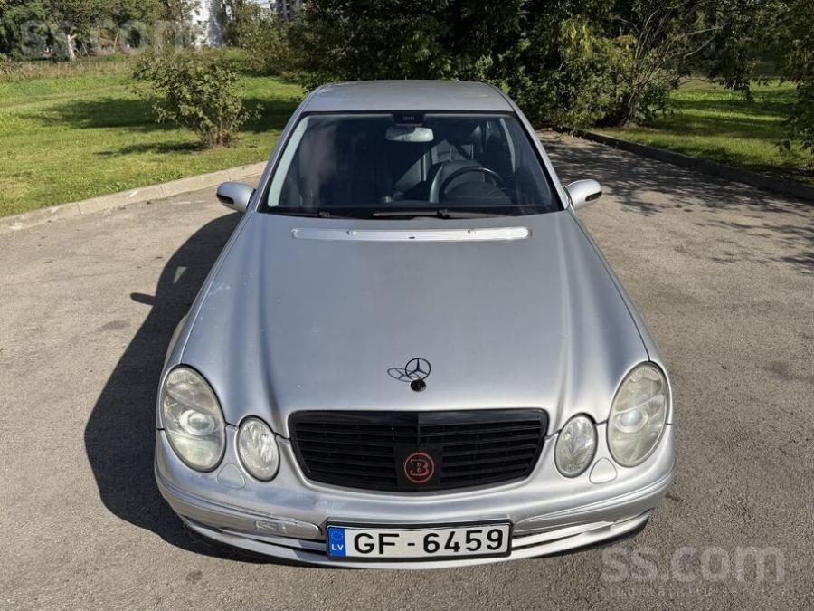 Grey Mercedes-Benz E 270 2002 in Riga, with an engine capacity of 2.70 L and mileage of 382 thousand km for 2850 €, photo 13 on AUTOMOTO.COM.LV