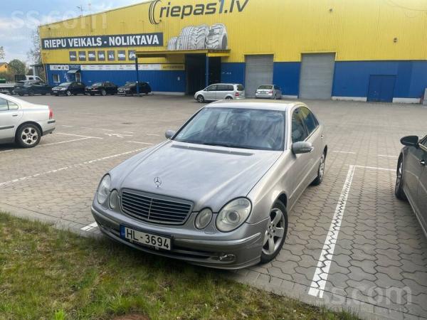 Grey Mercedes-Benz E 270 2003 in Riga, with an engine capacity of 2.70 L and mileage of 500 thousand km for 2000 €, photo 1 on AUTOMOTO.COM.LV