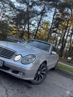 Grey Mercedes-Benz E 270 2003 in Vilnius, with an engine capacity of 2.69 L and mileage of 450 thousand km for 2000 €, photo 3 on AUTOMOTO.COM.LV