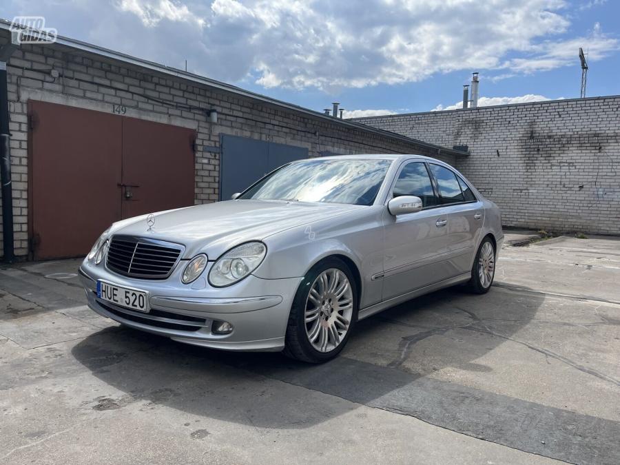 Grey Mercedes-Benz E 270 2003 in Kaunas, with an engine capacity of 2.70 L and mileage of 352 thousand km for 2800 €, photo 4 on AUTOMOTO.COM.LV