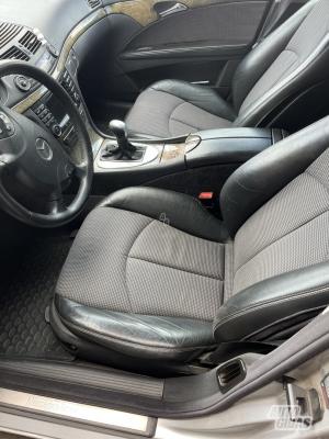 Grey Mercedes-Benz E 270 2003 in Kaunas, with an engine capacity of 2.70 L and mileage of 352 thousand km for 2800 €, photo 19 on AUTOMOTO.COM.LV