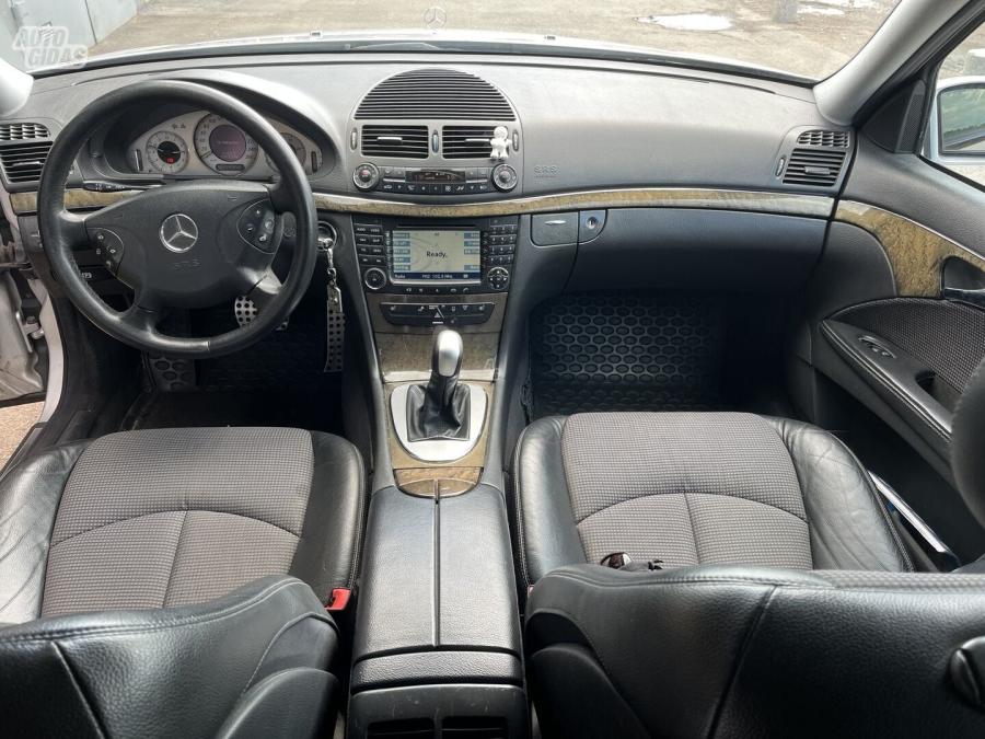 Серый Мерседес Е 270 2003 в Каунас, объемом двигателя 2.70 л и пробегом 352 тыс. км за 2800 €, фото 15 на AUTOMOTO.COM.LV