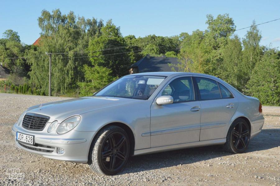 Grey Mercedes-Benz E 270 2003 in Klaipeda, with an engine capacity of 2.70 L and mileage of 354 thousand km for 3000 €, photo 1 on AUTOMOTO.COM.LV