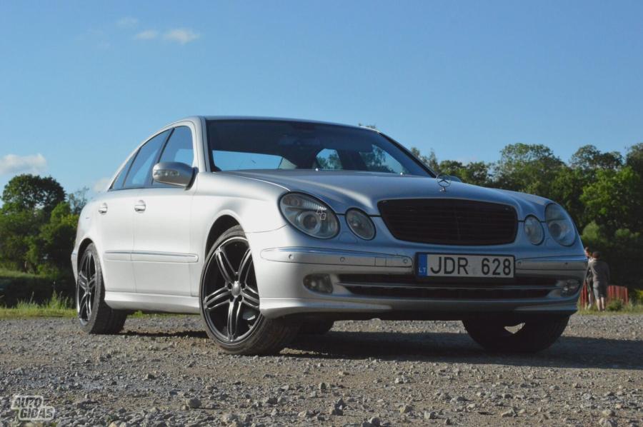 Grey Mercedes-Benz E 270 2003 in Klaipeda, with an engine capacity of 2.70 L and mileage of 354 thousand km for 3000 €, photo 3 on AUTOMOTO.COM.LV