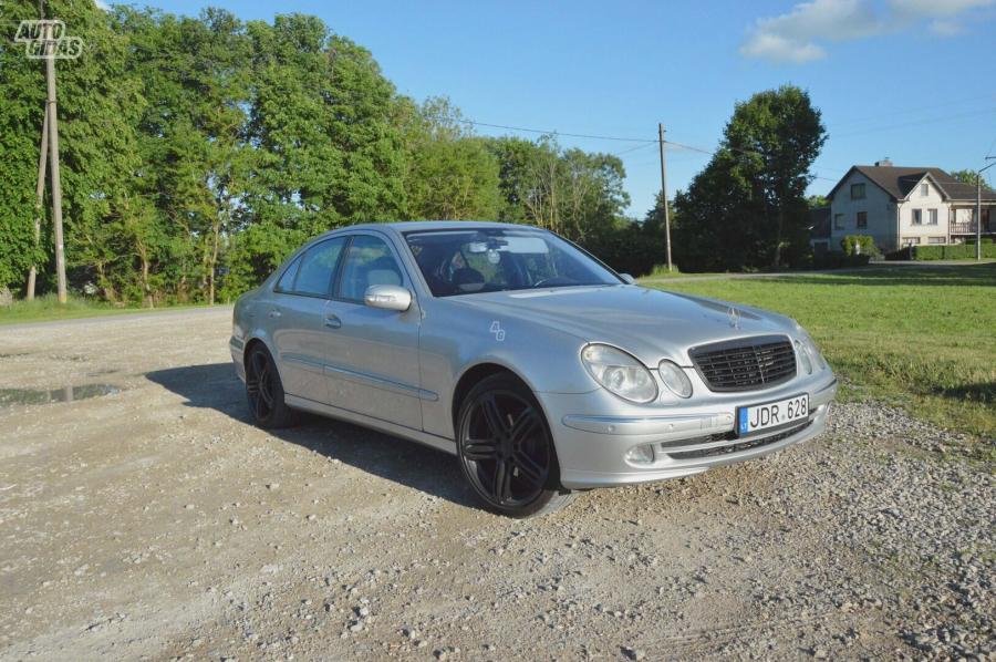 Grey Mercedes-Benz E 270 2003 in Klaipeda, with an engine capacity of 2.70 L and mileage of 354 thousand km for 3000 €, photo 6 on AUTOMOTO.COM.LV