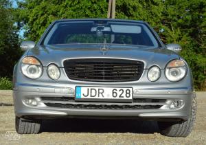 Grey Mercedes-Benz E 270 2003 in Klaipeda, with an engine capacity of 2.70 L and mileage of 354 thousand km for 3000 €, photo 13 on AUTOMOTO.COM.LV