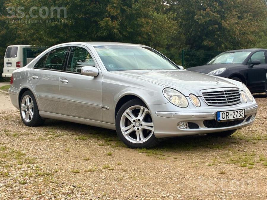 Grey Mercedes-Benz E 270 2003 in Kuldiga, with an engine capacity of 2.70 L and mileage of 287 thousand km for 4290 €, photo 1 on AUTOMOTO.COM.LV