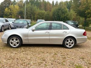 Grey Mercedes-Benz E 270 2003 in Kuldiga, with an engine capacity of 2.70 L and mileage of 287 thousand km for 4290 €, photo 6 on AUTOMOTO.COM.LV