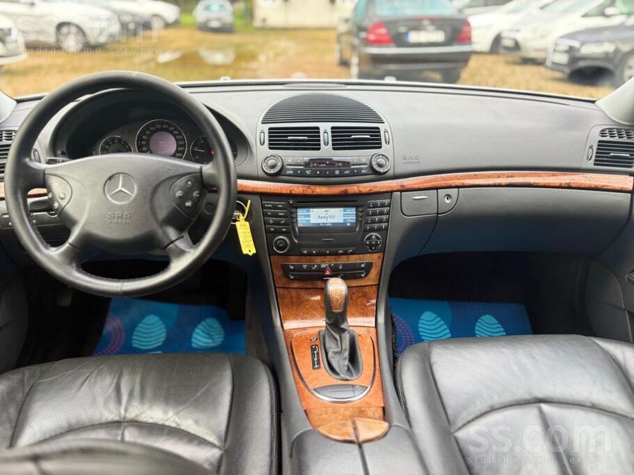 Grey Mercedes-Benz E 270 2003 in Kuldiga, with an engine capacity of 2.70 L and mileage of 287 thousand km for 4290 €, photo 15 on AUTOMOTO.COM.LV