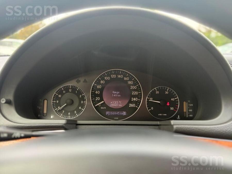 Grey Mercedes-Benz E 270 2003 in Kuldiga, with an engine capacity of 2.70 L and mileage of 287 thousand km for 4290 €, photo 17 on AUTOMOTO.COM.LV