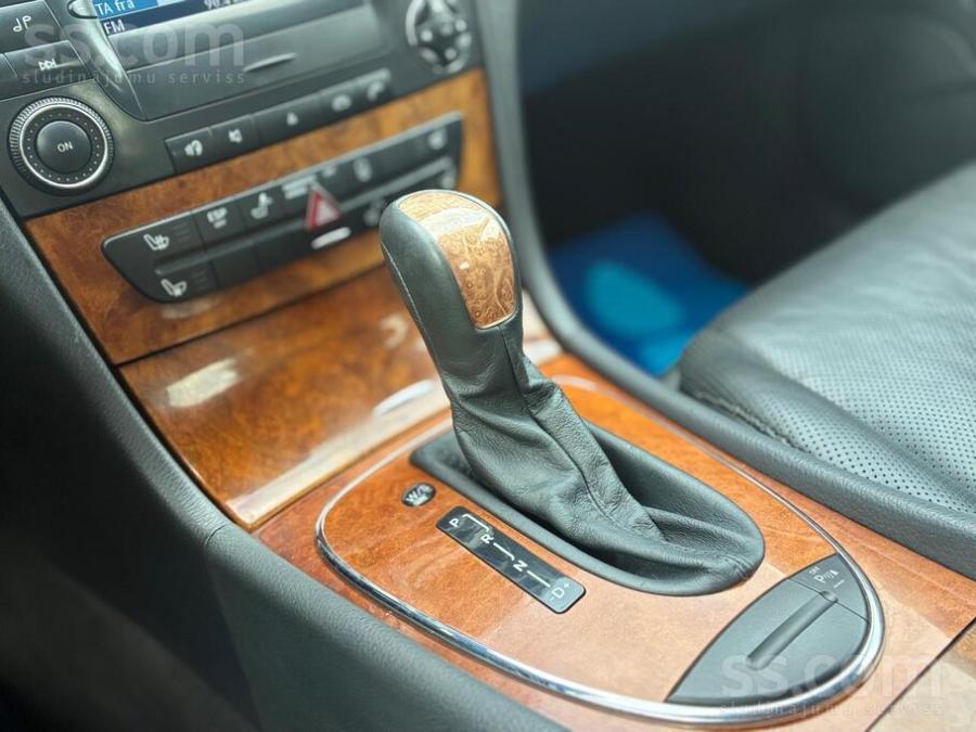 Grey Mercedes-Benz E 270 2003 in Kuldiga, with an engine capacity of 2.70 L and mileage of 287 thousand km for 4290 €, photo 21 on AUTOMOTO.COM.LV