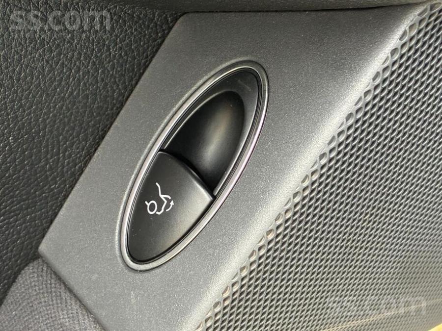 Grey Mercedes-Benz E 270 2003 in Kuldiga, with an engine capacity of 2.70 L and mileage of 287 thousand km for 4290 €, photo 25 on AUTOMOTO.COM.LV