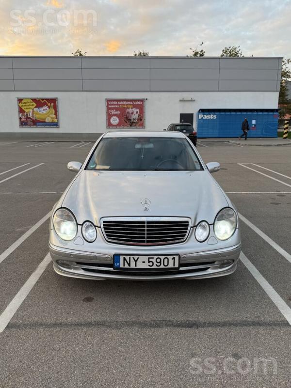 Pelēks Mercedes-Benz E 270 2003 Rīga, ar dzinēja tilpumu 2.70 L un nobraukumu 409 tūkst. km par 3590 €, foto 3 vietnē AUTOMOTO.COM.LV