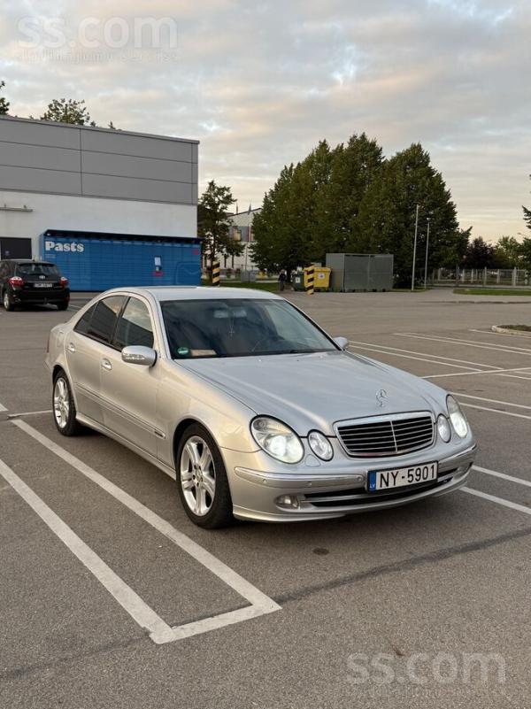 Pelēks Mercedes-Benz E 270 2003 Rīga, ar dzinēja tilpumu 2.70 L un nobraukumu 409 tūkst. km par 3590 €, foto 4 vietnē AUTOMOTO.COM.LV