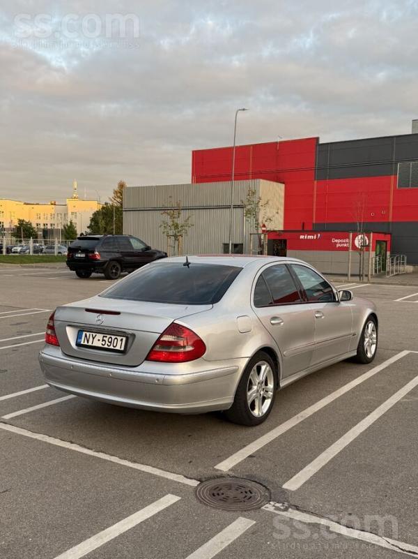 Pelēks Mercedes-Benz E 270 2003 Rīga, ar dzinēja tilpumu 2.70 L un nobraukumu 409 tūkst. km par 3590 €, foto 5 vietnē AUTOMOTO.COM.LV
