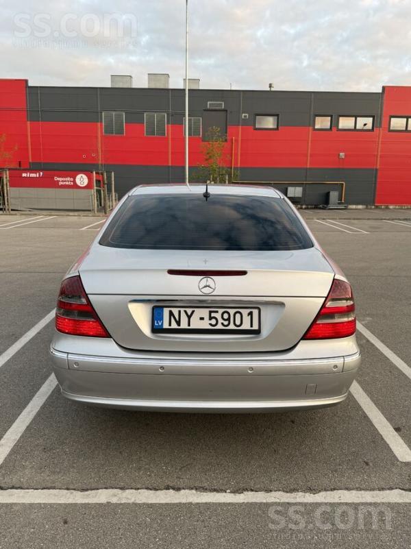 Pelēks Mercedes-Benz E 270 2003 Rīga, ar dzinēja tilpumu 2.70 L un nobraukumu 409 tūkst. km par 3590 €, foto 6 vietnē AUTOMOTO.COM.LV
