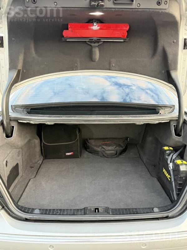 Pelēks Mercedes-Benz E 270 2003 Rīga, ar dzinēja tilpumu 2.70 L un nobraukumu 409 tūkst. km par 3590 €, foto 9 vietnē AUTOMOTO.COM.LV
