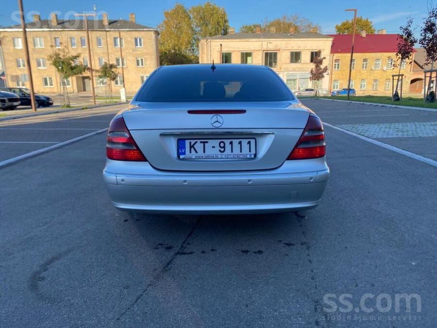 Pelēks Mercedes-Benz E 270 2003 Rēzekne, ar dzinēja tilpumu 2.70 L un nobraukumu 325 tūkst. km par 3500 €, foto 3 vietnē AUTOMOTO.COM.LV