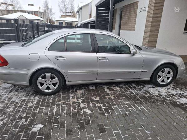 Pelēks Mercedes-Benz E 270 2004 Viļņa, ar dzinēja tilpumu 2.70 L un nobraukumu 338 tūkst. km par 2950 €, foto 5 vietnē AUTOMOTO.COM.LV