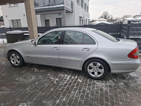 Pelēks Mercedes-Benz E 270 2004 Viļņa, ar dzinēja tilpumu 2.70 L un nobraukumu 338 tūkst. km par 2950 €, foto 6 vietnē AUTOMOTO.COM.LV