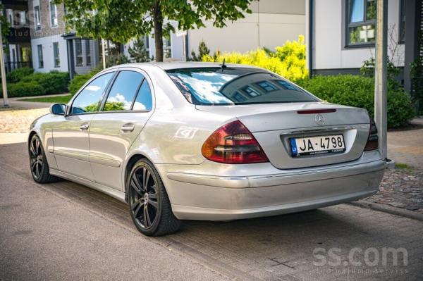 Grey Mercedes-Benz E 270 2004 in Riga, with an engine capacity of 2.70 L and mileage of 0 thousand km for 1990 €, photo 6 on AUTOMOTO.COM.LV
