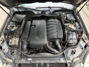 Серый Мерседес Е 270 2004 в Каунас, объемом двигателя 2.70 л и пробегом 405 тыс. км за 2300 €, фото 10 на AUTOMOTO.COM.LV
