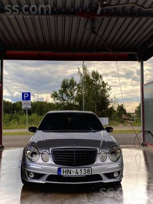 Pelēks Mercedes-Benz E 270 2004 Daugavpils, ar dzinēja tilpumu 2.70 L un nobraukumu 466 tūkst. km par 3500 €, foto  vietnē AUTOMOTO.COM.LV