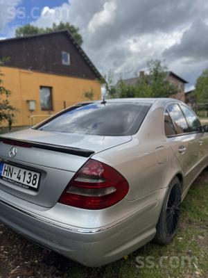 Pelēks Mercedes-Benz E 270 2004 Daugavpils, ar dzinēja tilpumu 2.70 L un nobraukumu 466 tūkst. km par 3500 €, foto 4 vietnē AUTOMOTO.COM.LV
