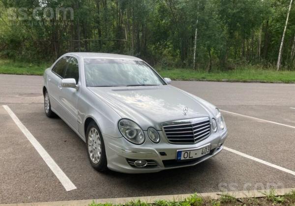 Серый Мерседес Е 270 2004 в Даугавпилс, объемом двигателя 2.70 л и пробегом 0 тыс. км за 4600 €, фото 1 на AUTOMOTO.COM.LV