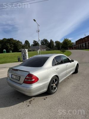 Pelēks Mercedes-Benz E 270 2004 Balvi, ar dzinēja tilpumu 2.70 L un nobraukumu 340 tūkst. km par 1950 €, foto 5 vietnē AUTOMOTO.COM.LV