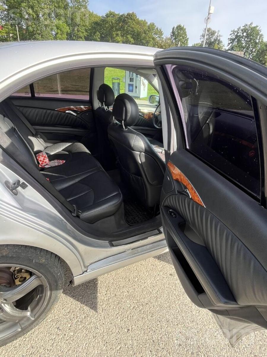 Pelēks Mercedes-Benz E 270 2004 Balvi, ar dzinēja tilpumu 2.70 L un nobraukumu 340 tūkst. km par 1950 €, foto 6 vietnē AUTOMOTO.COM.LV