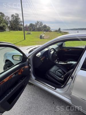Pelēks Mercedes-Benz E 270 2004 Balvi, ar dzinēja tilpumu 2.70 L un nobraukumu 340 tūkst. km par 1950 €, foto 9 vietnē AUTOMOTO.COM.LV