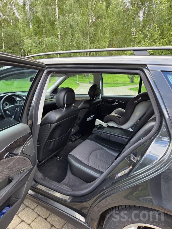 Pelēks Mercedes-Benz E 270 2003 Rīga, ar dzinēja tilpumu 2.70 L un nobraukumu 400 tūkst. km par 2500 €, foto 8 vietnē AUTOMOTO.COM.LV