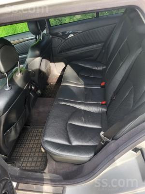 Grey Mercedes-Benz E 270 2004 in Ventspils, with an engine capacity of 2.70 L and mileage of 325 thousand km for 2700 €, photo 6 on AUTOMOTO.COM.LV