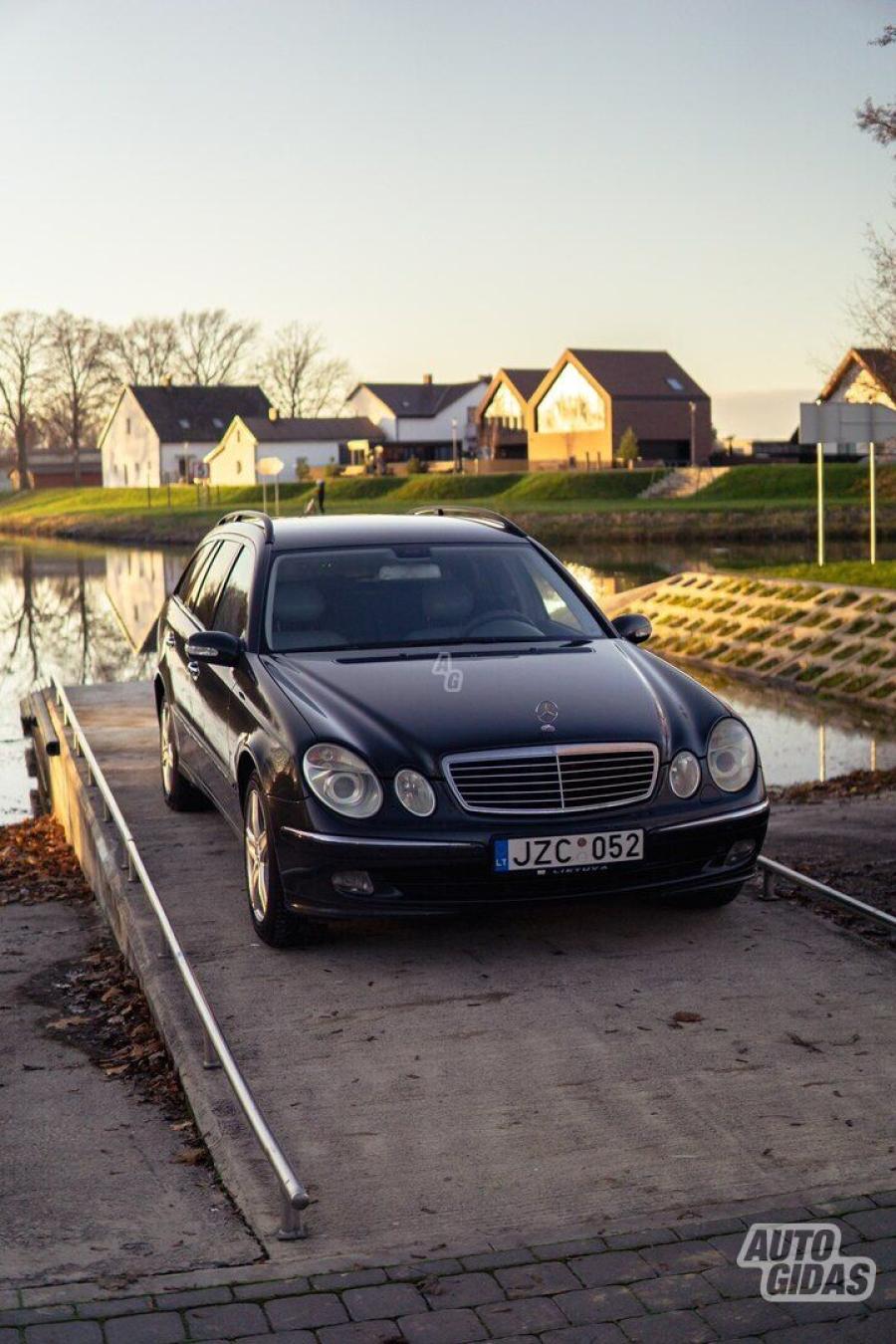 Pelēks Mercedes-Benz E 270 2004 Klaipėda, ar dzinēja tilpumu 2.70 L un nobraukumu 425 tūkst. km par 2400 €, foto 1 vietnē AUTOMOTO.COM.LV