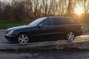 Pelēks Mercedes-Benz E 270 2004 Klaipėda, ar dzinēja tilpumu 2.70 L un nobraukumu 425 tūkst. km par 2400 €, foto 4 vietnē AUTOMOTO.COM.LV