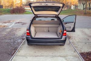 Pelēks Mercedes-Benz E 270 2004 Klaipėda, ar dzinēja tilpumu 2.70 L un nobraukumu 425 tūkst. km par 2400 €, foto 16 vietnē AUTOMOTO.COM.LV