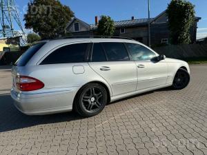 Pelēks Mercedes-Benz E 270 2004 Liepāja, ar dzinēja tilpumu 2.70 L un nobraukumu 231 tūkst. km par 2500 €, foto 3 vietnē AUTOMOTO.COM.LV