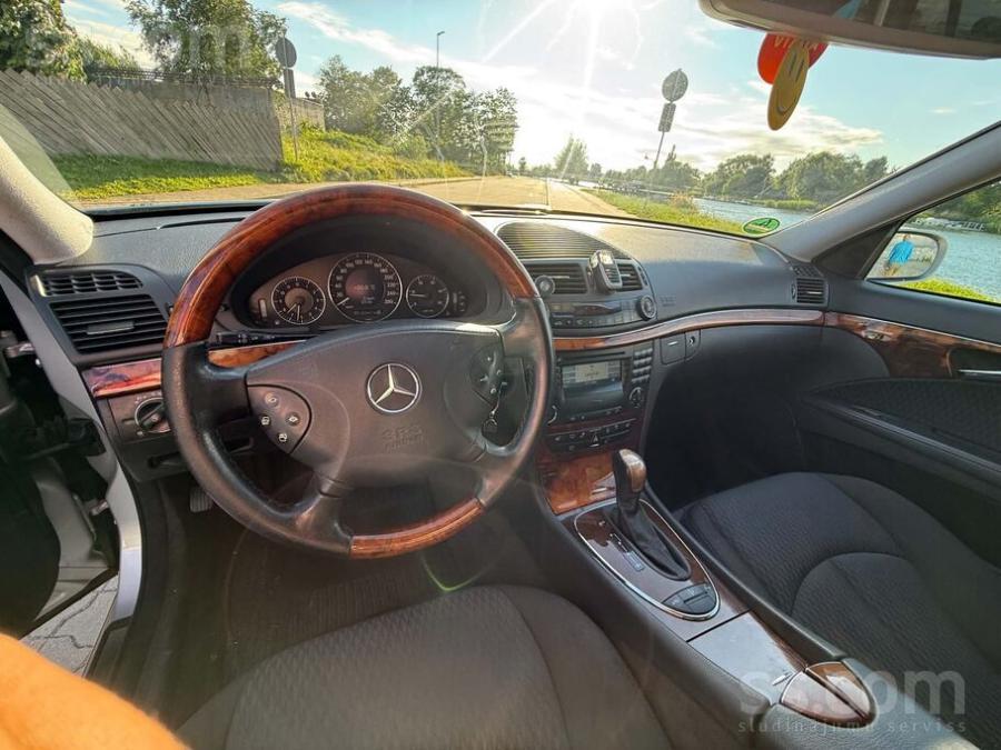 Pelēks Mercedes-Benz E 270 2004 Liepāja, ar dzinēja tilpumu 2.70 L un nobraukumu 231 tūkst. km par 2500 €, foto 8 vietnē AUTOMOTO.COM.LV
